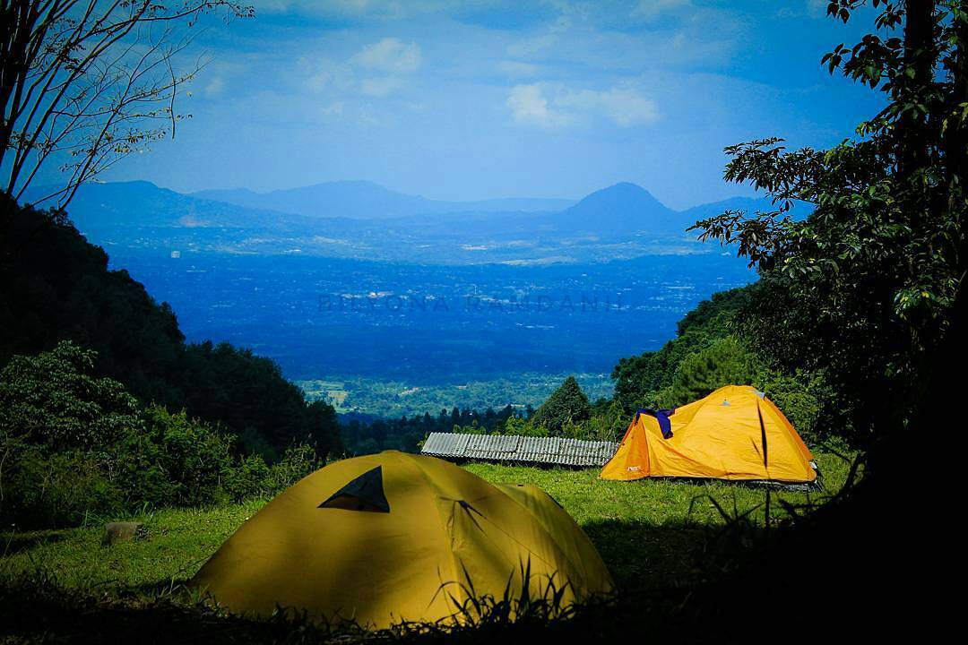 5 Spot Camping Ground di Jawa Barat. Nggak Cuma Ranca Upas!