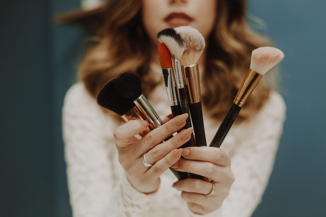 Lex Oppia, Undang-Undang Larangan Pakai Makeup dan Parfum Mahal Era ...