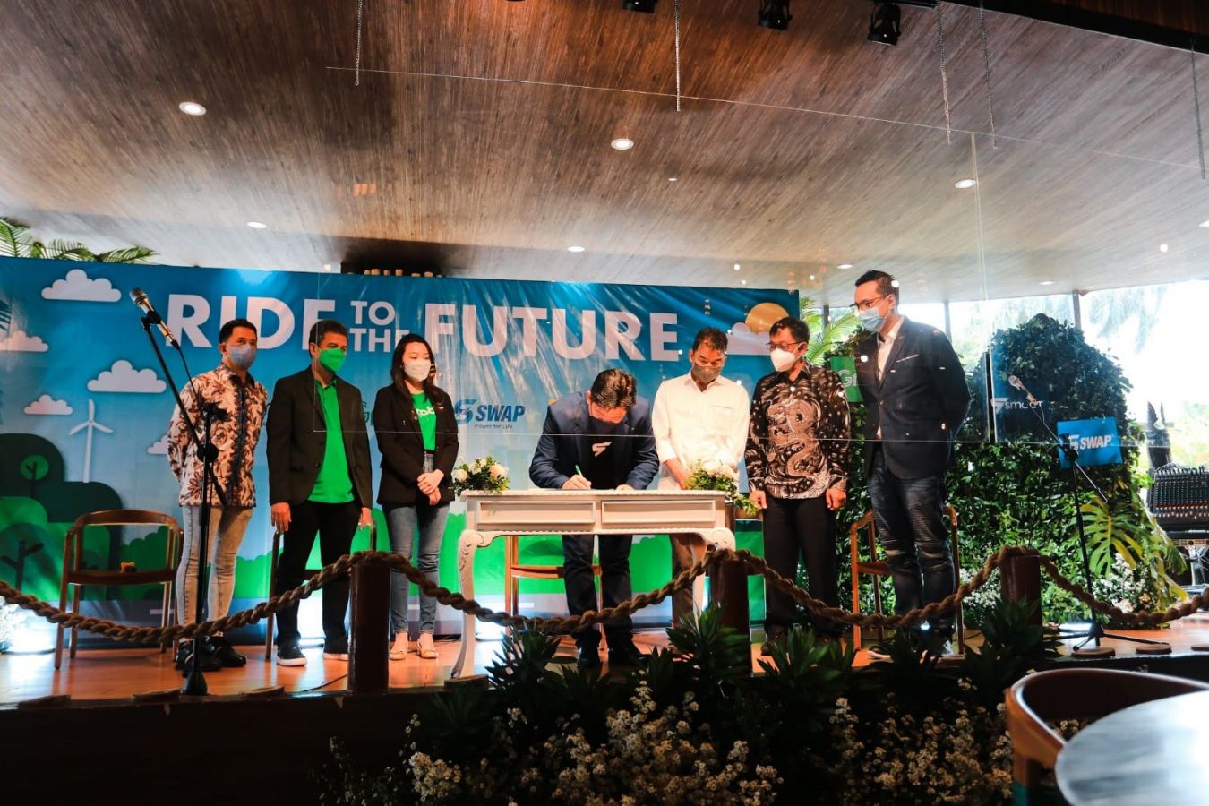 Swap Energi Indonesia Kolaborasi dengan Grab dan PLN Kembangkan ...