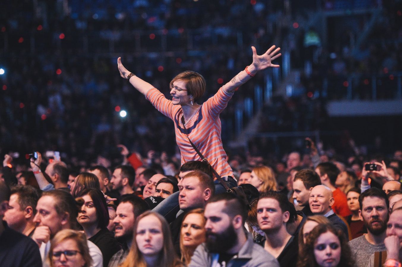 Celebrity Worship Syndrome : Ketika Rasa Kagum Terhadap Idola Berubah ...