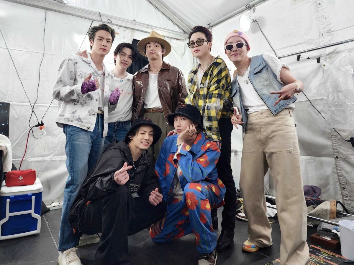 10 Lirik Lagu BTS yang Cocok Balikin Semangatmu Ketika Mengejar Impian ...