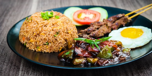 Makanan Khas Indonesia yang Digemari Masyarakat dan Mudah untuk Dibuat Makanan Khas Indonesia yang Digemari Masyarakat dan Mudah untuk Dibuat
