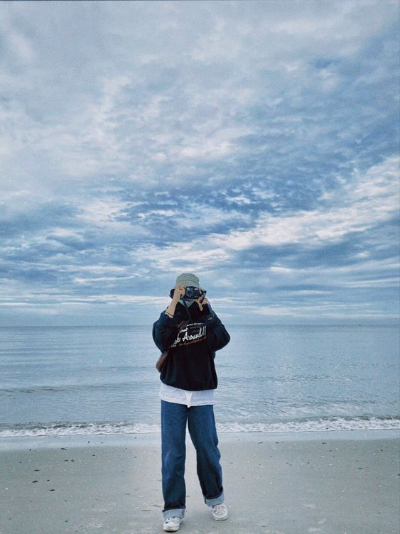 10 OOTD Pantai Hijab yang Stylish, Adem, dan Simple