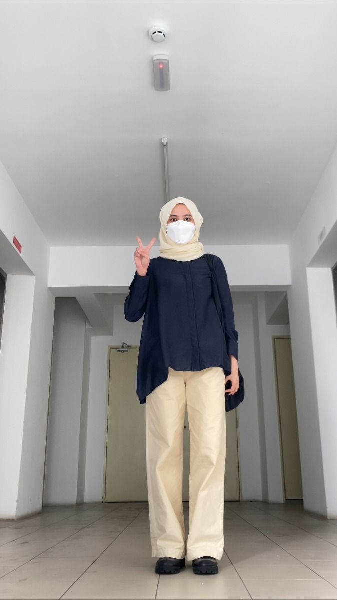 9 Rekomendasi Jilbab yang Cocok untuk Baju Warna Biru