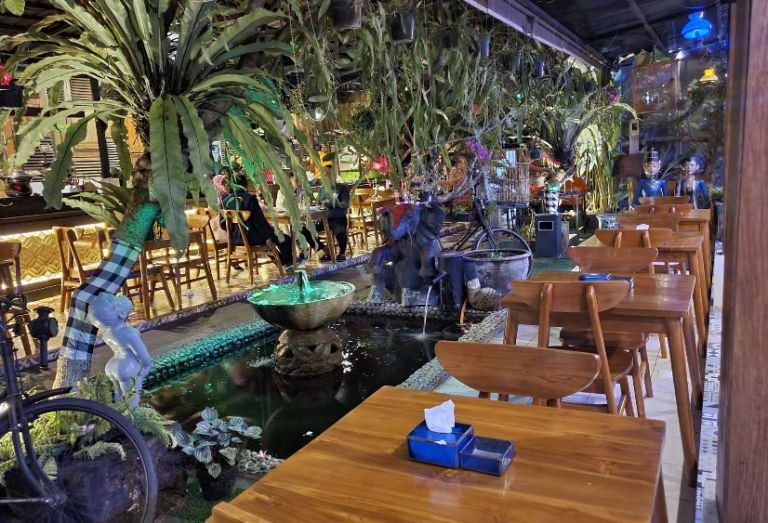 10 Tempat Bukber di Solo Paling Recommended!