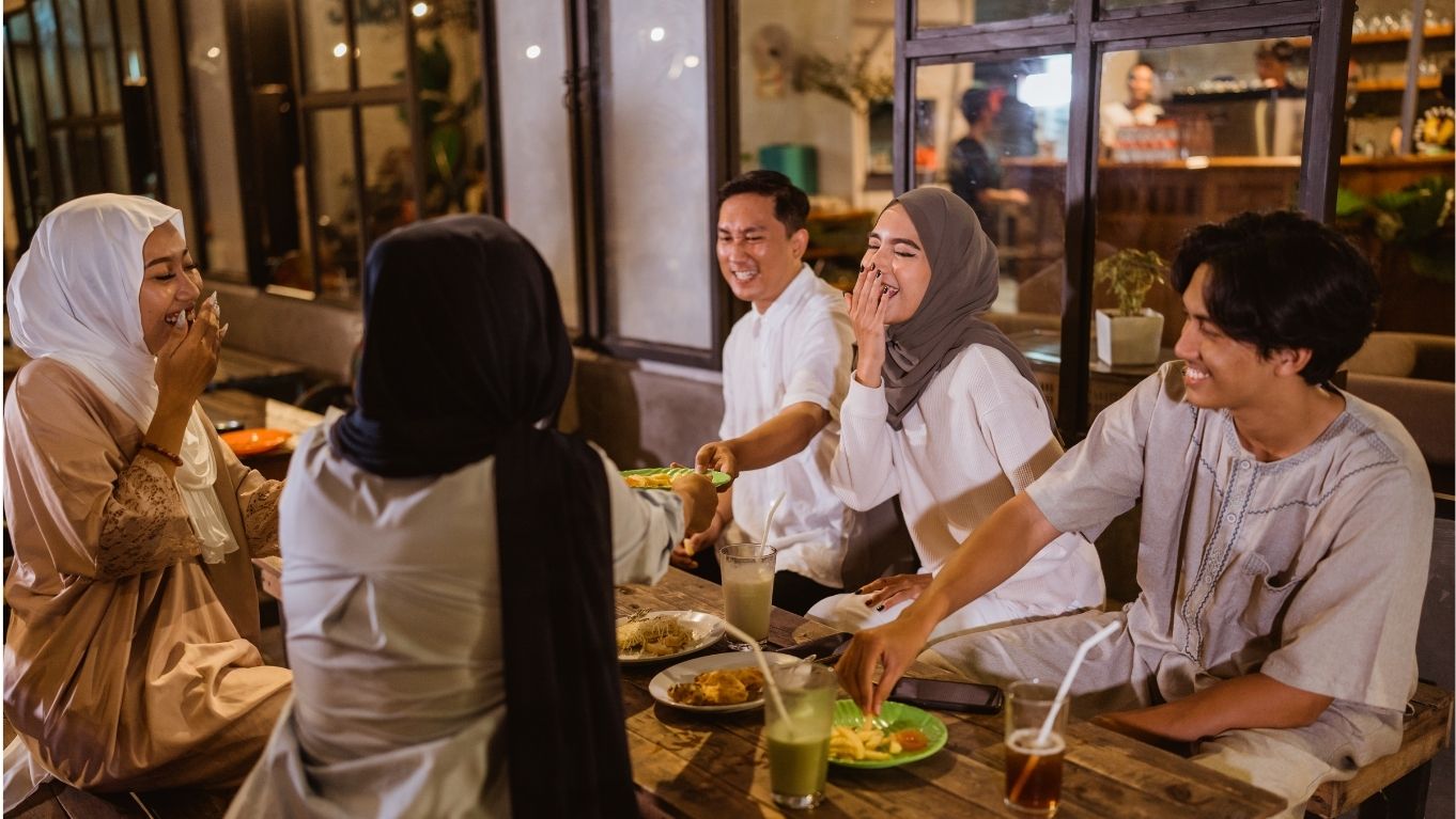 10 Tempat Bukber di Solo Paling Recommended!