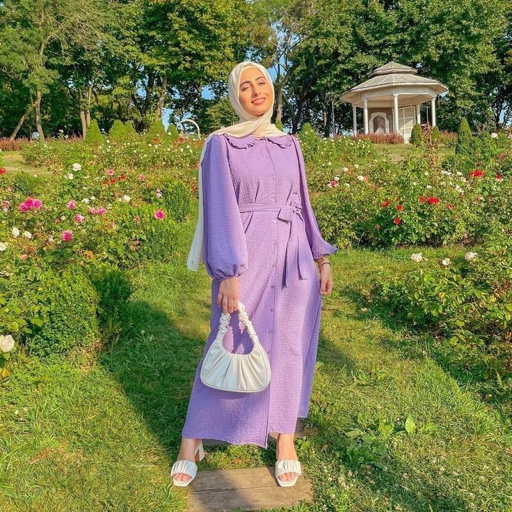 Baju Lilac Cocok dengan Hijab Warna Apa? 10 Mix and Match Ini Bikin ...