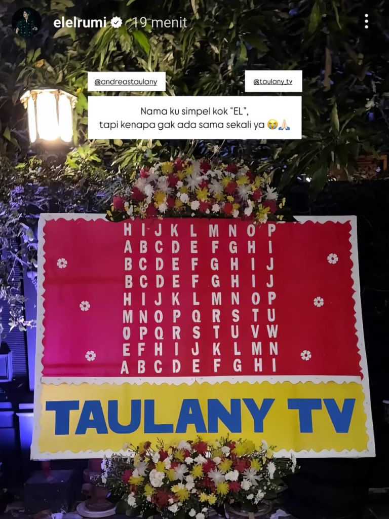 9 Ide Karangan Bunga ala Andre Taulany yang Out of The Box & Selalu Viral