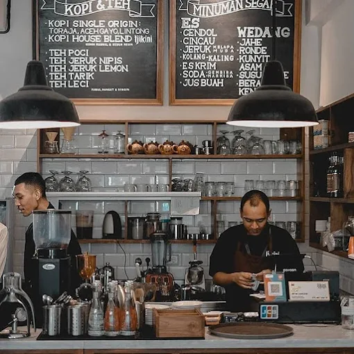 7 Rekomendasi Cafe yang Nyaman untuk Nugas di Jakarta, Cocok Buat WFC ...