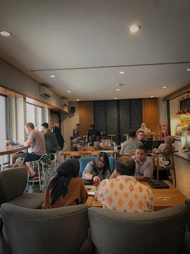 7 Rekomendasi Cafe yang Nyaman untuk Nugas di Jakarta, Cocok Buat WFC ...